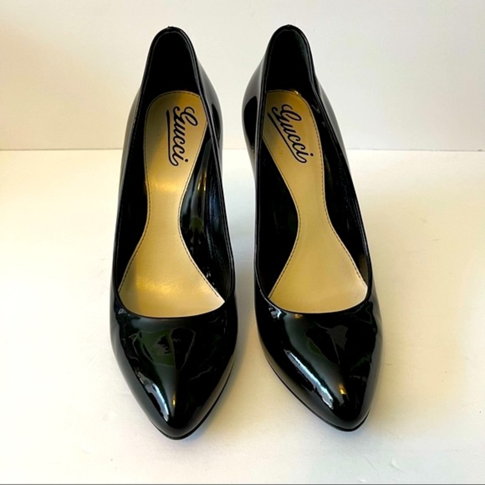 Gucci Glossy Patent Stiletto High Heels, Black, Size 8 - Gem